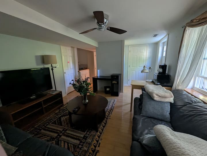 Cozy And Quiet Ground Level In-law Apartment - Takoma Park, MD
