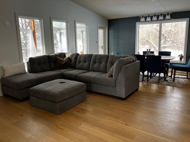 Lovstrom Estates And Countryside Retreat - Manitoba