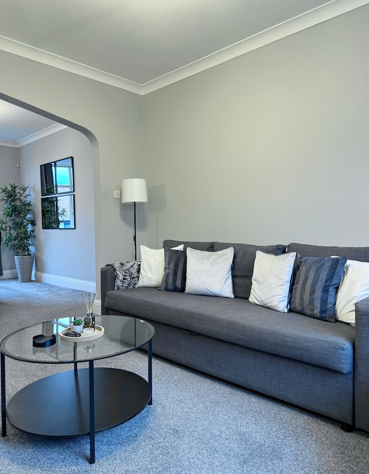 Ideal For Relocation | Spacious 3 Bed | Parking - Nottingham