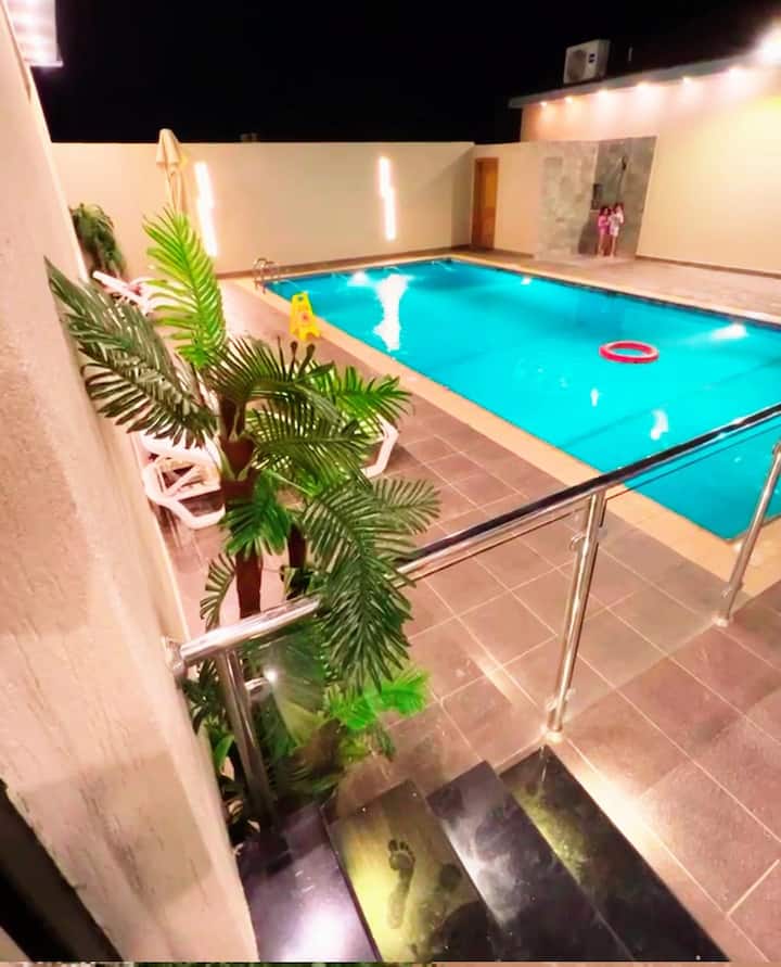 "Quiet Elegant Chalet | View | Pools & Play" - Jeddah