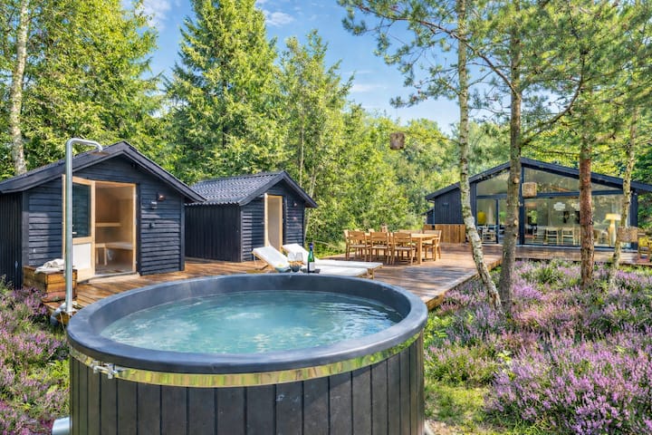 Forest Luxury Cabin | Spa | Sauna | Beach - Denmark
