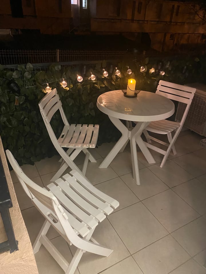 Studio Lumineux Et Chaleureux Au Centre-ville. - Balaruc-les-Bains