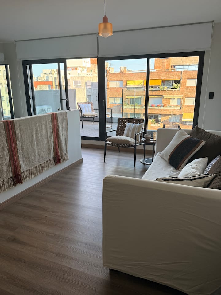 Apartamento Pocitos Con Terraza A 200 Mts Rambla - Montevideo