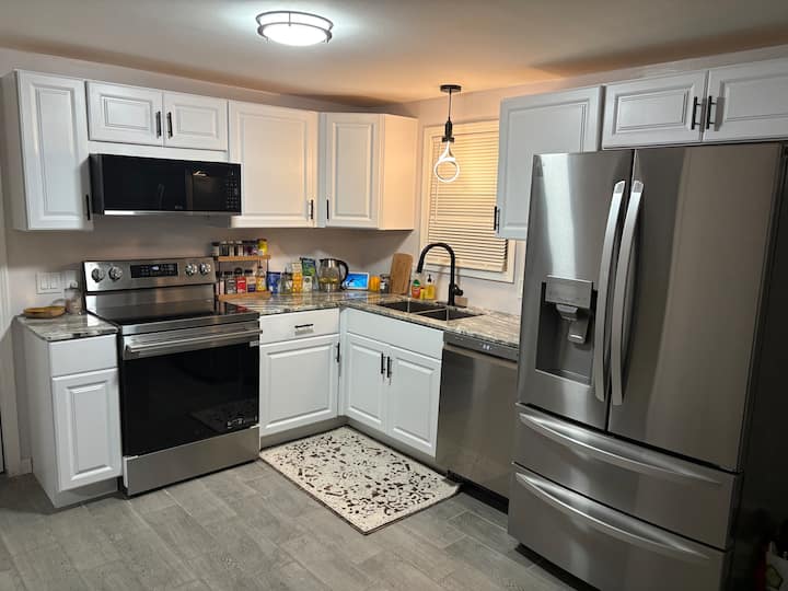 Lovely 3 Bed/ 1 Bath Home - Fully Updated! - Ludlow, MA