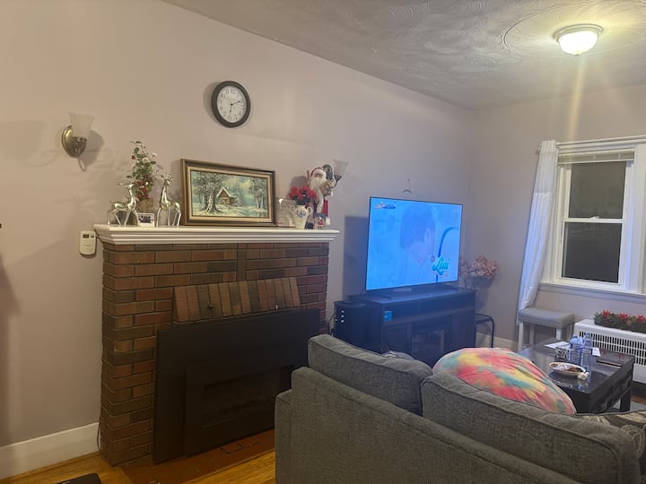 Cozy Basement Apartment - Peterborough, ON, Canada