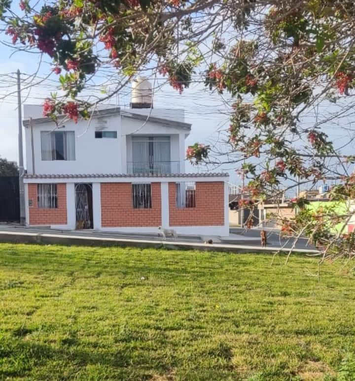 Casa En Mollendo: Familiar, Amplia Y Equipada - Mollendo