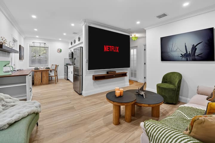 2br Home | King + Queen Beds W/ Hot Tub & Fire Pit - North Miami, FL