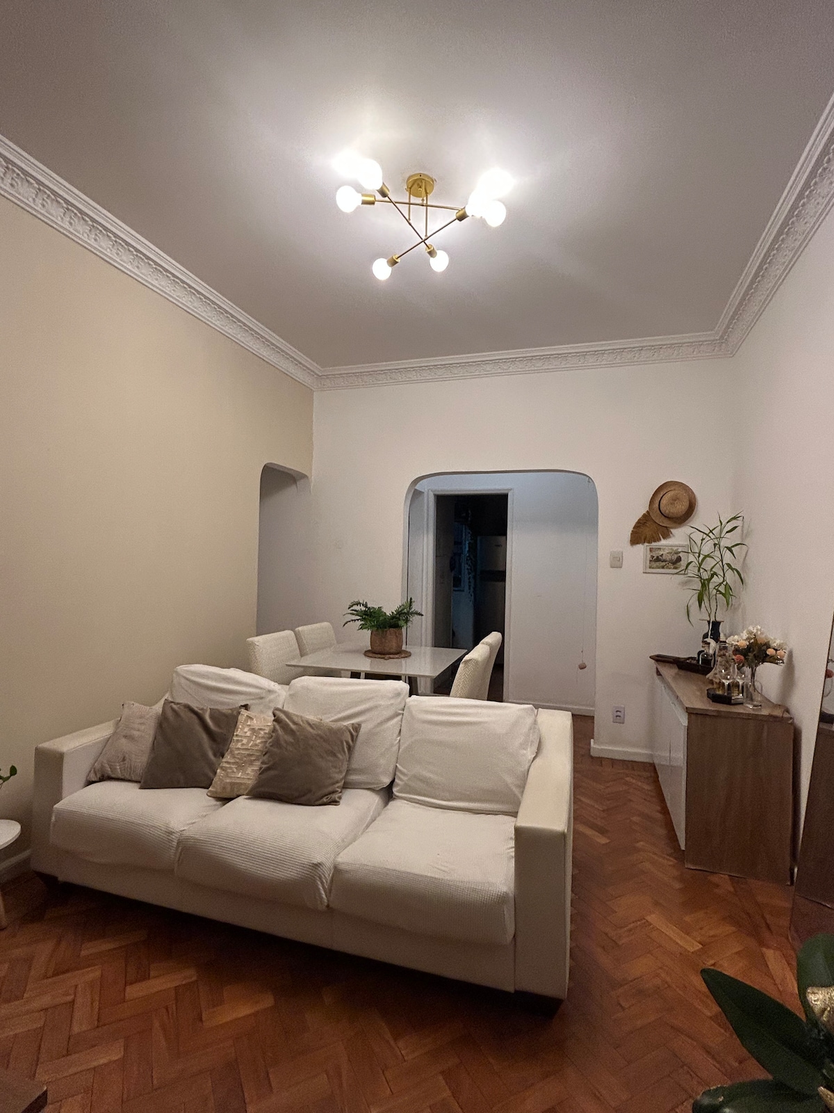 Plage urbaine de Copacabana – Poste 6 - Appartements à louer à Rio de ...