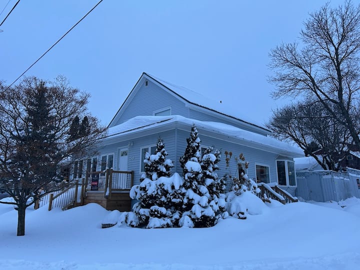 Room For Rent In Warm, Welcoming And Cozy Home. - Kirkland Lake