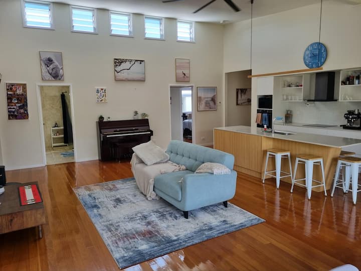 Fully Furnished Designer Home Rental In Idalia - Townsville