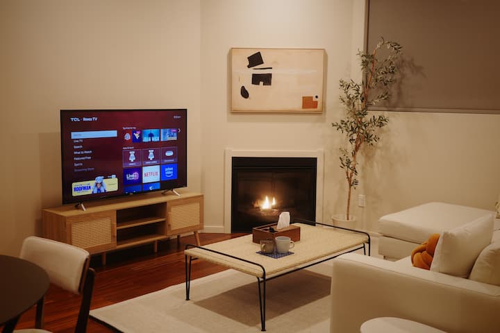 April 18% Off Designer 3br Ballard Townhome - Seattle, WA