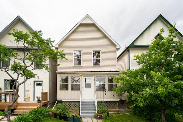 Spacious 3br Retreat - 3 Min To Downtown - Winnipeg