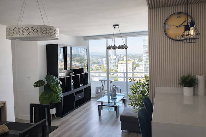 Modern 2br Oasis Vía España W/ Pool & Gym - 巴拿馬