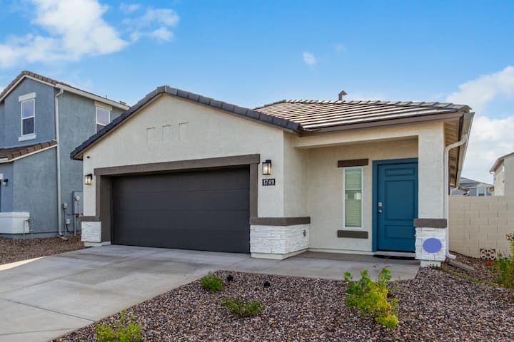 Comfortable 3br Home | 1 King + 2 Queens - Apache Junction, AZ