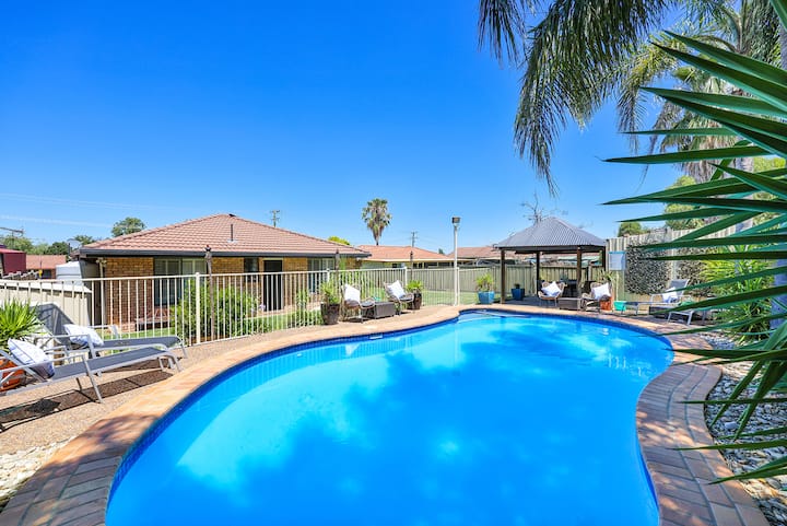 White Wash Retreat - Tamworth