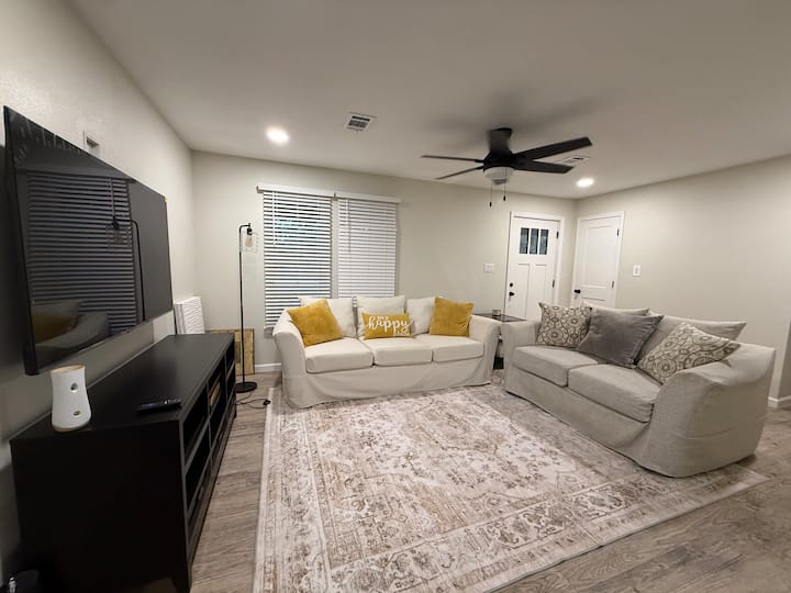 Charming Newly Renovated 2br On 1 Acre With Wi-fi - Village Creek State Park, Lumberton