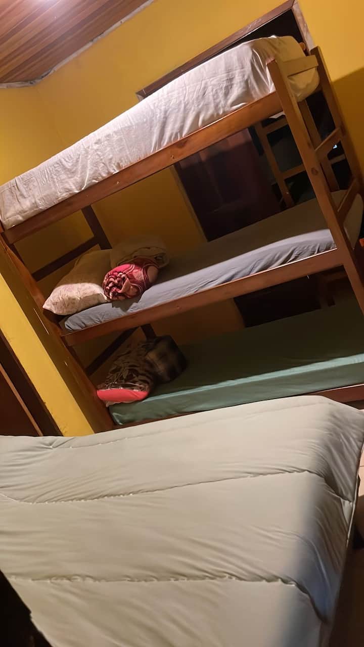 Quarto Para 5 Pessoas, Com Sacada E Banheiro - Paraty