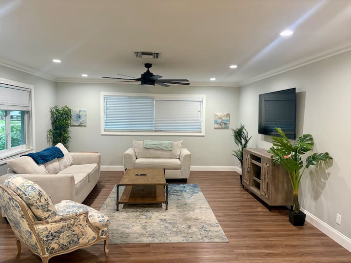 3 Bedroom House W/ Large Patio In Greenacres - Boynton Beach, FL