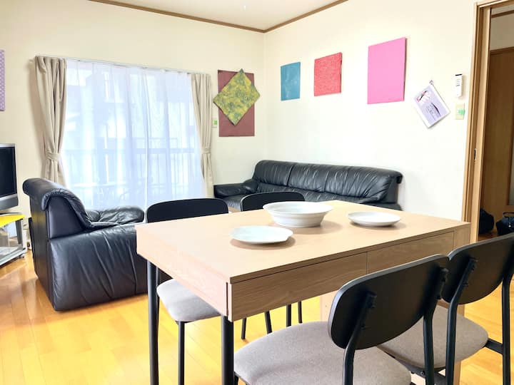 みかんの花咲く丘の町「宇佐美」駅徒歩6分の小豆色の一軒家。ツーリング、ハイキング、宇佐美海水浴場へ - Itō