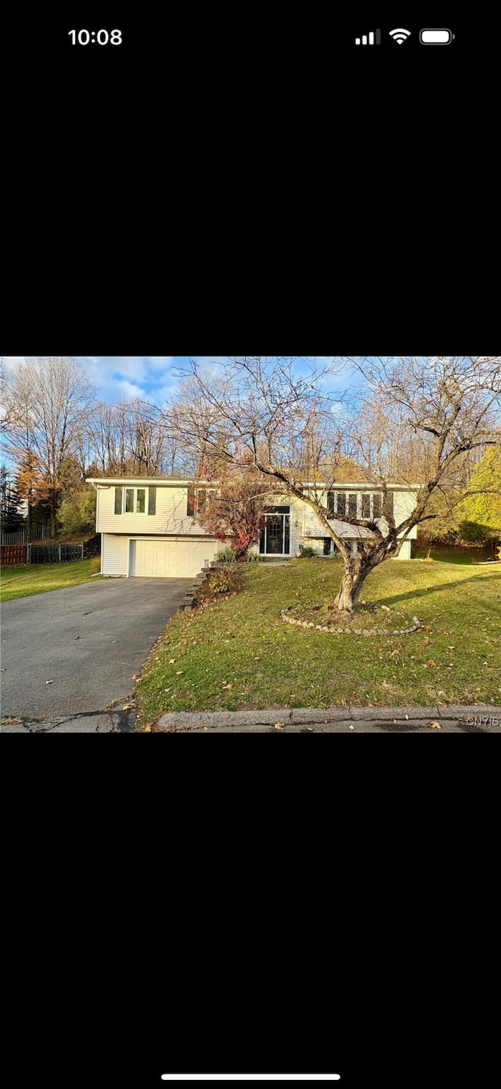 Gorgeous Ranch - Syracuse, NY