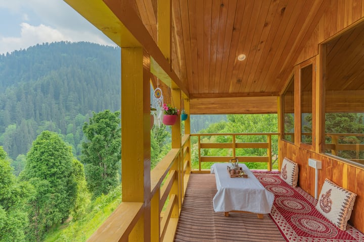 Scenic Mountain-top Duplex Cabin | Jibhi - Jibhi