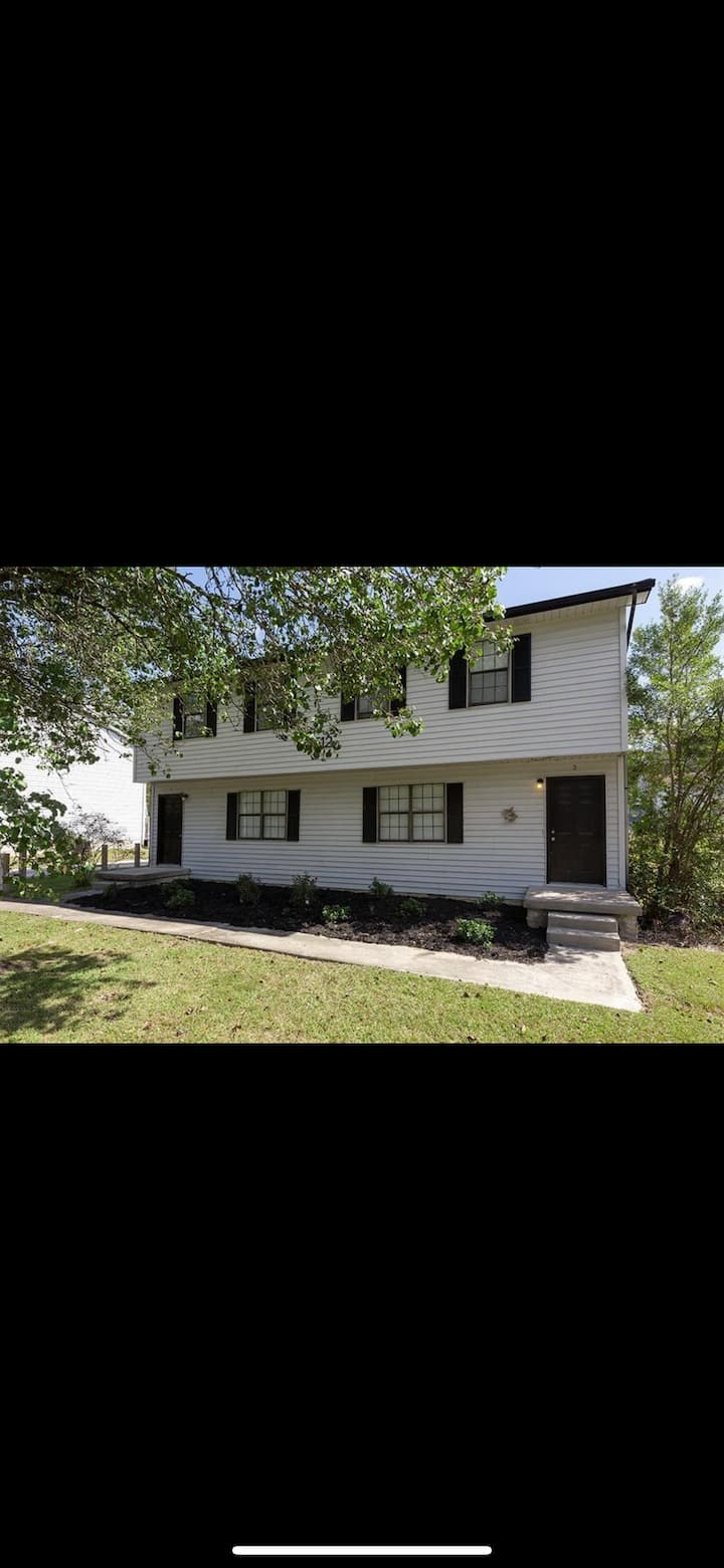 Cozy 2br Near Atl Airport | Private Parking + W/d - Union City, GA