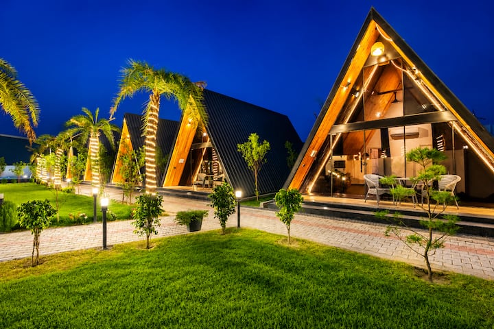 Private Pool | 6 Cottages | Farmhouse Escape - Gurgaon