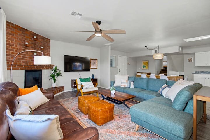 Spacious Downtown Retreat In Menlo Park - 6 Beds - Tucson, AZ