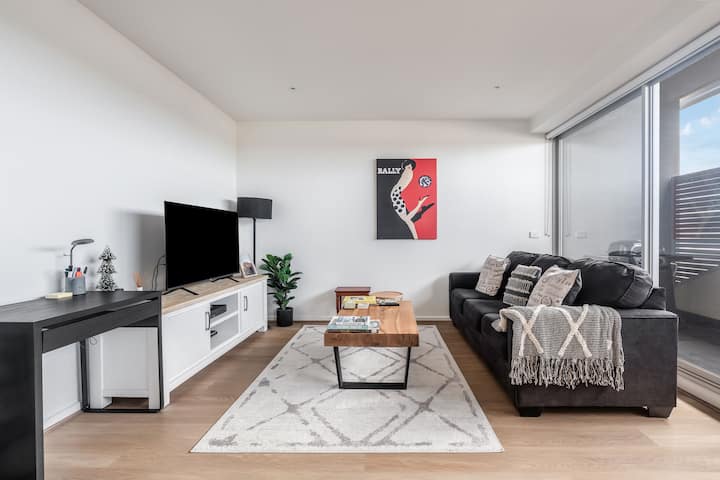 Trendy 2bed Apt | Airport, Parking, Bbq - St Albans