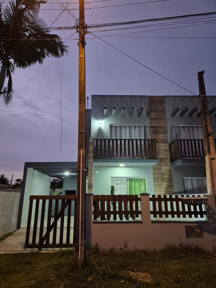 Casa Em Itapoa à 600 Metros Da Praia. - Itapoá