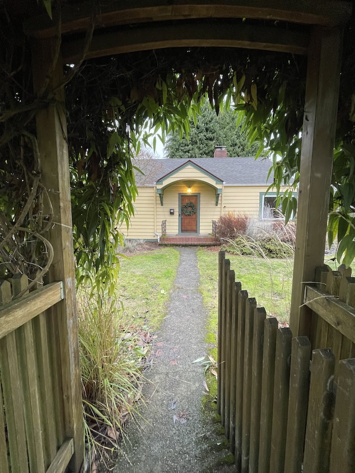 The Goldfinch * Walk To Town * Single Level * Yard - 奧林匹亞