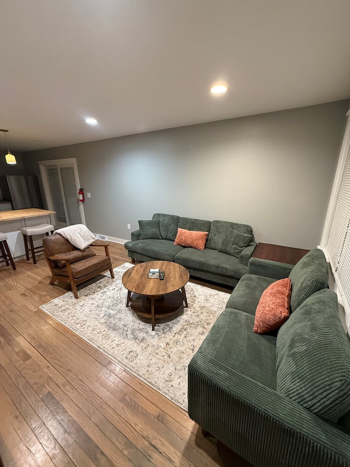 The Cute Cozy Cottage House - Clinton, IA