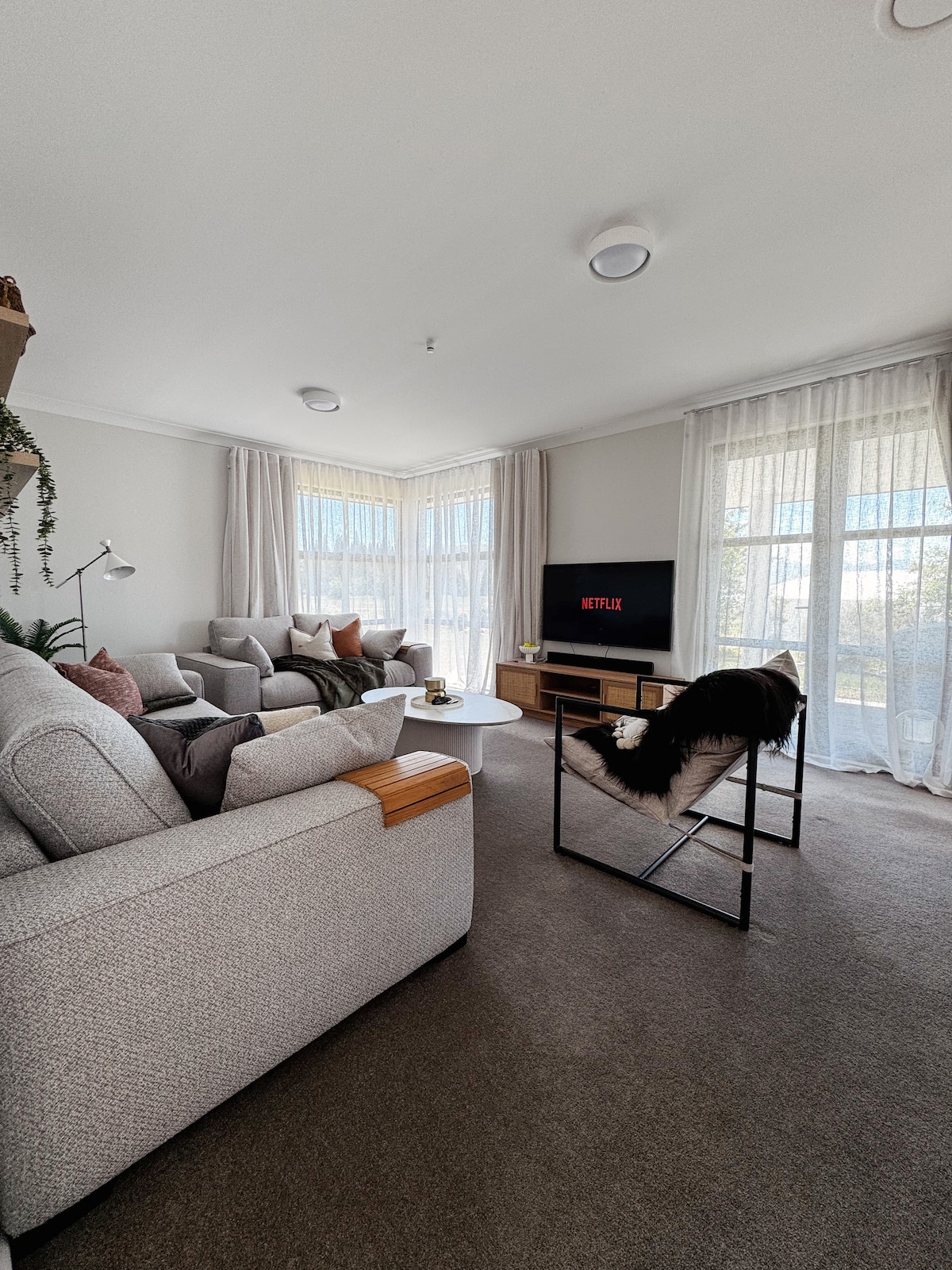 The Lake House on Pollock, LakeTekapo - Houses for Rent in Lake Tekapo ...