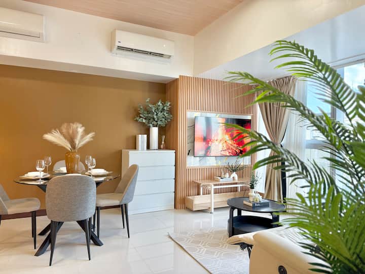Uptown Bgc Spacious & Modern 3br Across Mitsukoshi - Taguig