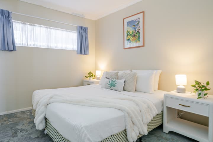 Cozy Budget 1br In Cairns City With Pool - Cairns