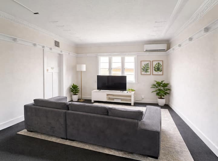 Stylish 2br Walk To South Bank & West End/car Park - Brisbane
