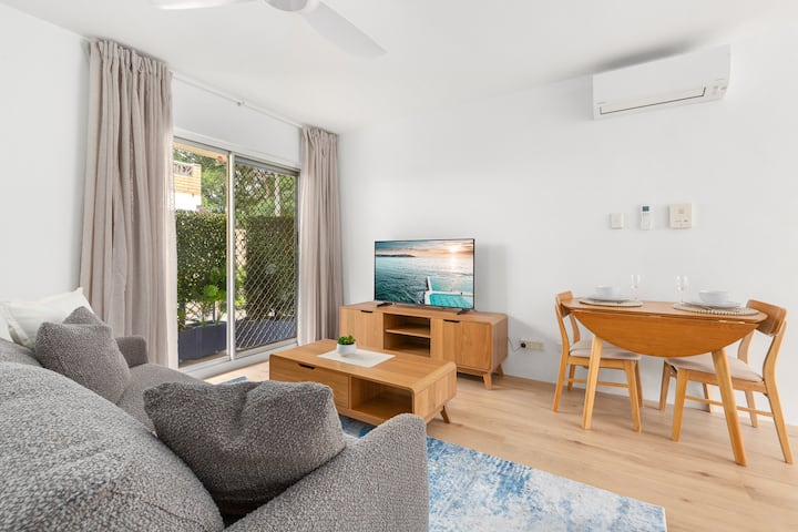 Narrabeen Nook—easy Living Between Beach & Lagoon - Manly