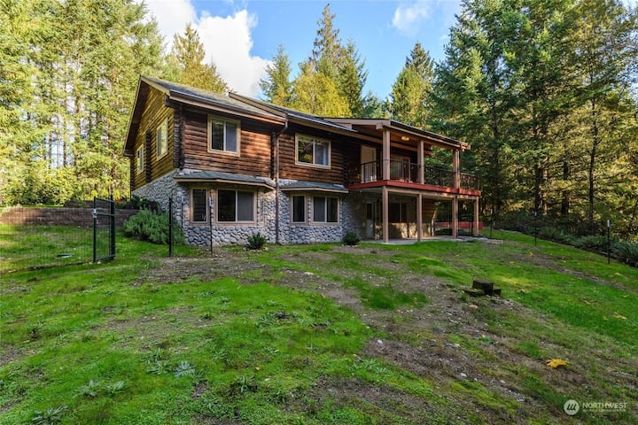 Olalla Farm Guest Stay & Cabin - Gig Harbor, WA