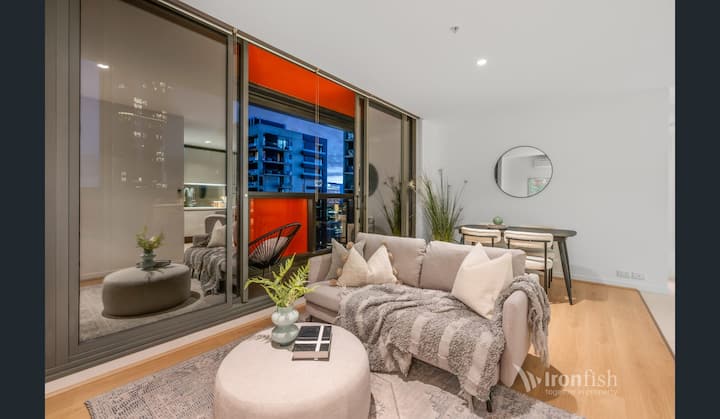 Modern 2 Bed Cbd Apartment | Heart Of Melbourne - メルボルン