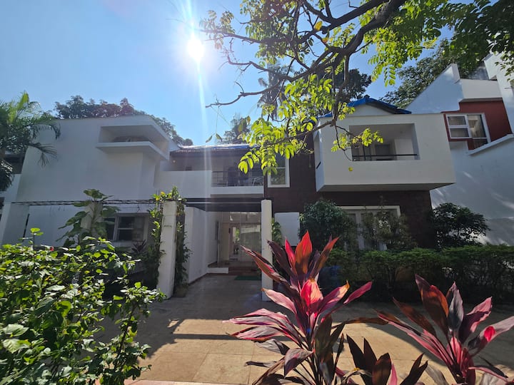 3bhk Luxury Villa Candolim
Beach 5 Mins Walking - Goa