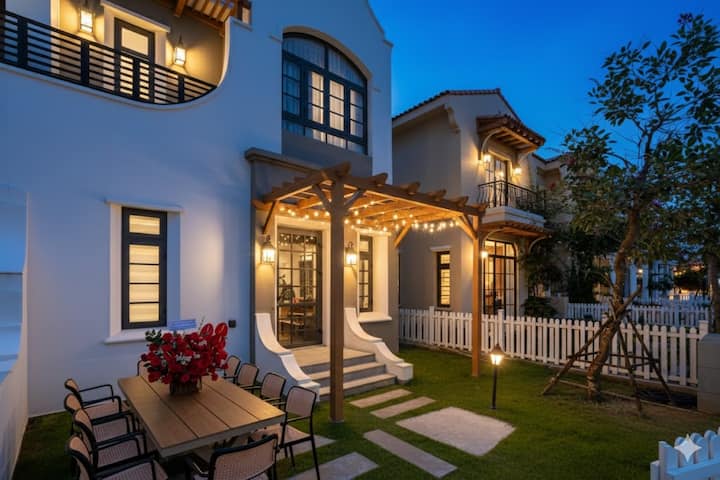 Villa 4 Ch., 5 Lits • Près De La Plage • Piscine - Vietnam