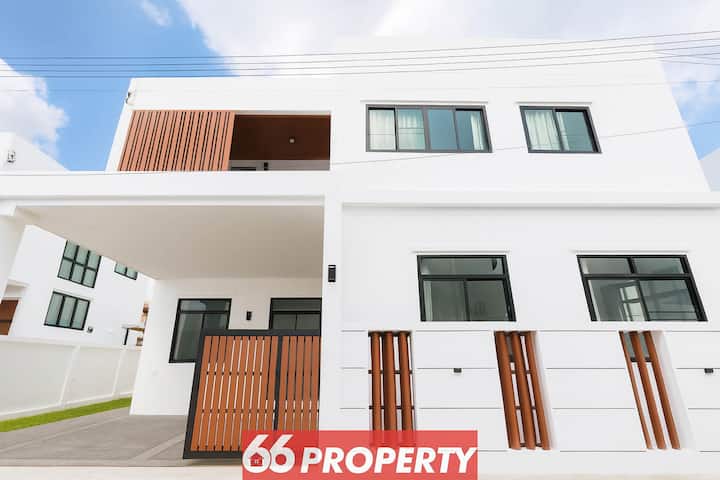 New Modern 4br Home In Mae Hia - Thailand