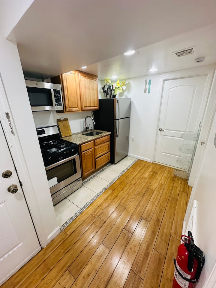 University Executive Collection - Newark, NJ