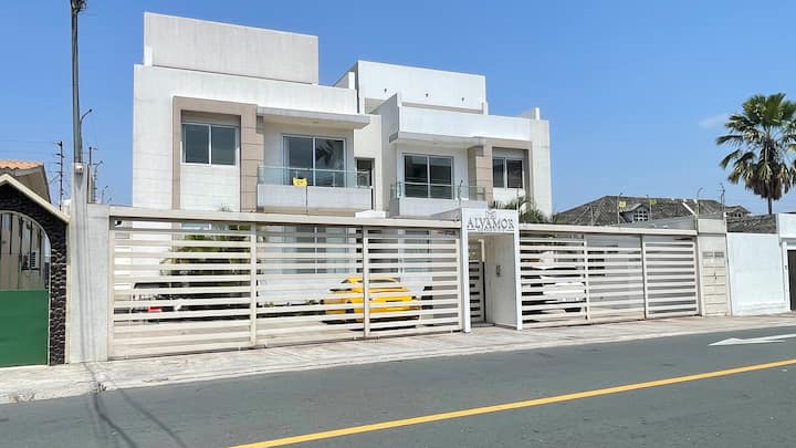 Departamento Completo Y Moderno Edificio Alvamor - Guayaquil
