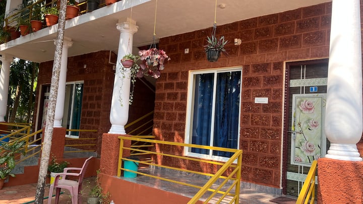 Stone Guest House Beach Stay - Gokarna