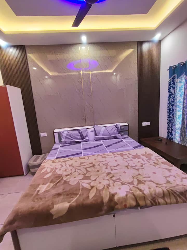 Vr Homestay One Bedroom - Sahibzada Ajit Singh Nagar