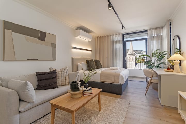 The York | Designer Cbd Retreat - Cape Town