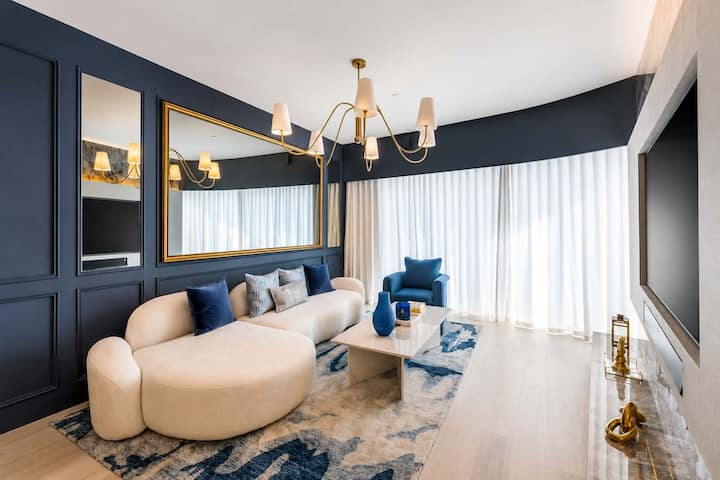 Elegant 3br Apartment In Business Bay With Pool - Dubai