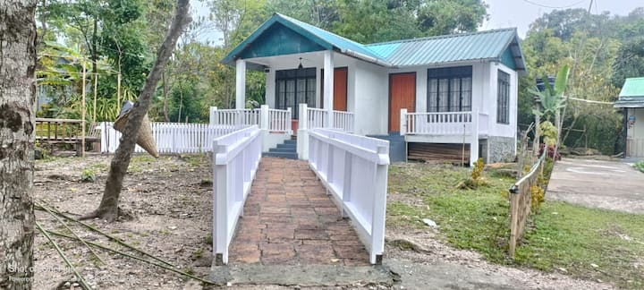 Amanda Cottage, Mawlynnong. - Mawlynnong