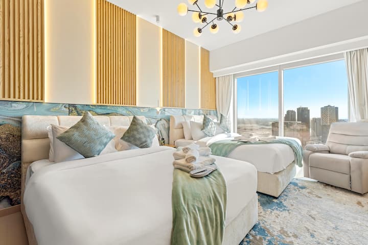 Desert Key Leading Apt in Gate Tower w/ Pool & Gym - Apartments for ...